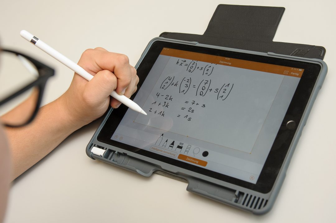 Unterricht mit Tablet - Max-Born-Berufskolleg